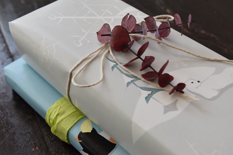 How to Create Custom Gift Wrap • Concepts App • Infinite, Flexible ...